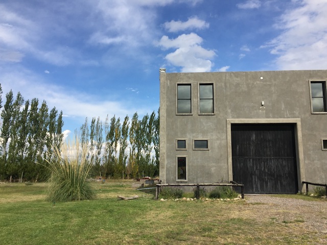 Tudo azul em Mendoza: a apaixonante Bodega La Azul